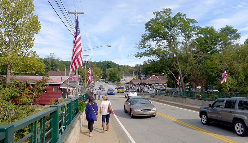 Summer in Downtown Peninsula - Akron Ohio Moms
