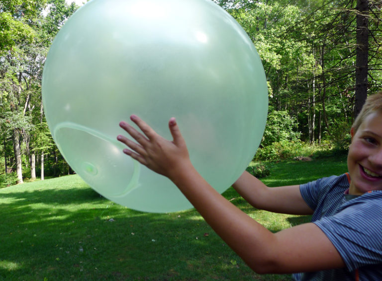 Your Kids NEED a SUPER Wubble Bubble Ball #SuperWubble - Akron Ohio Moms
