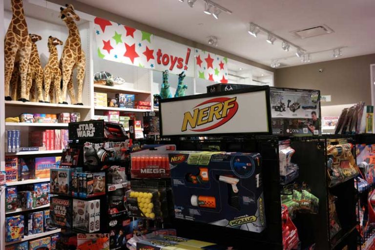 The Christmas Shopping Experience at Summit Mall - Akron Ohio Moms