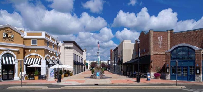 Lansing, Michigan Road Trip Itinerary for Families - Akron Ohio Moms