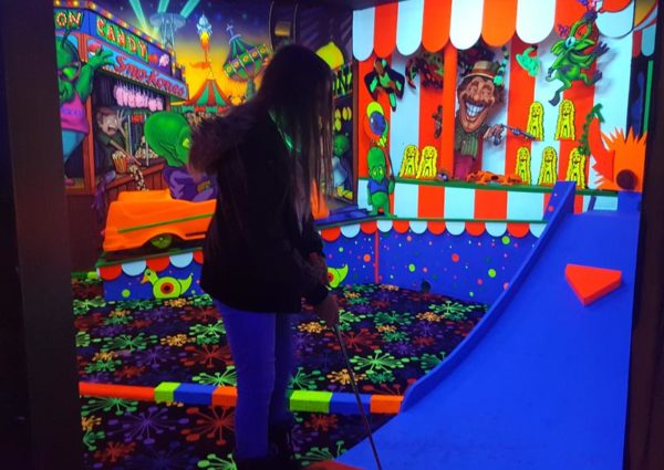 Out of this World Fun at Alien Vacation Mini Golf! - Akron Ohio Moms