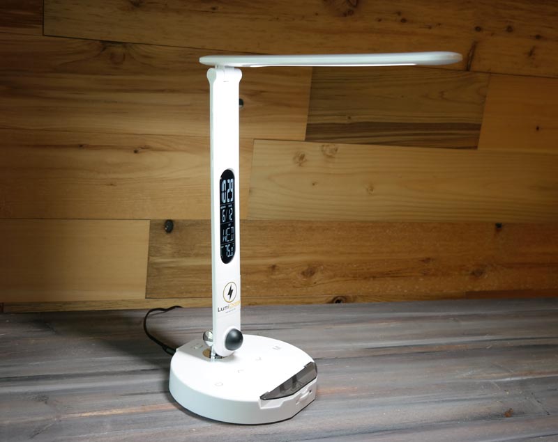 Dimmable LED Lamp & Universal Charger in One - LumiCharge Does it All ...