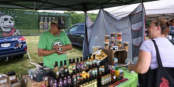 Support Local + Family Time at Countryside Farmer's Market - Akron Ohio ...