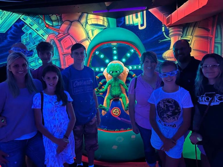 Visit Ohio's Best Mini Golf - Alien Vacation Mini Golf - Akron Ohio Moms