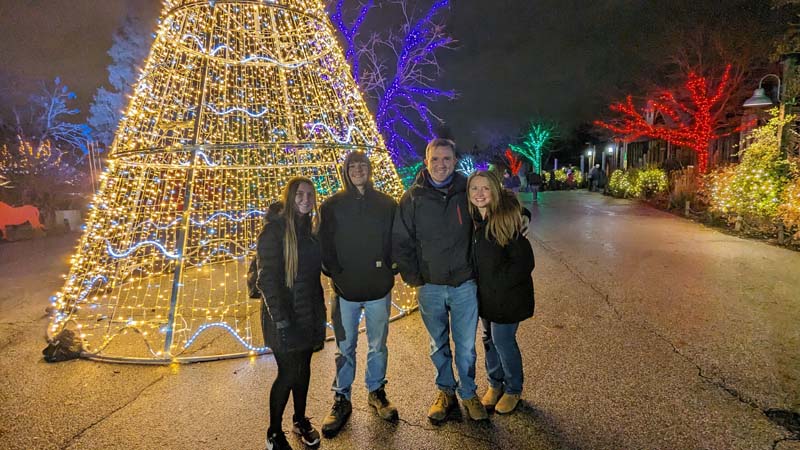 Christmas Lights Cleveland Spectacle: The Magic of Cleveland Zoo Wild ...
