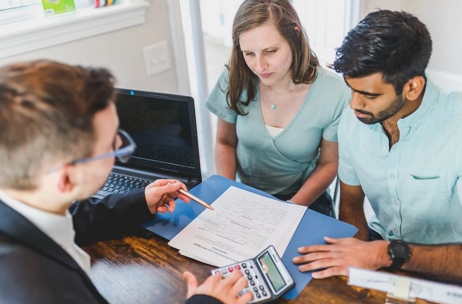 Key Factors to Consider When Selecting a Financial Advisor in Dallas ...