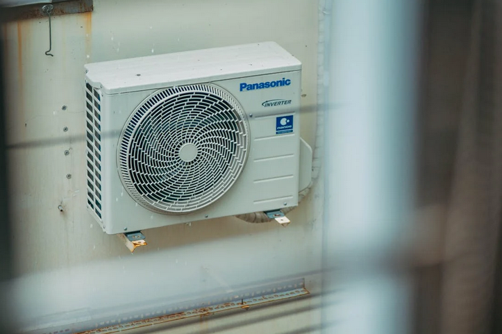 A Simple Guide to Checking Your HVAC System at Home - Akron Ohio Moms