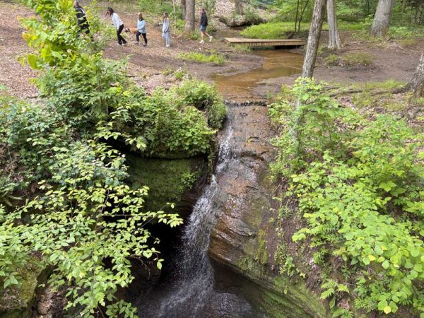 Falls Edge Glass Walkway at Nelson-Kennedy Ledges: Ohio’s New 137-Foot ...